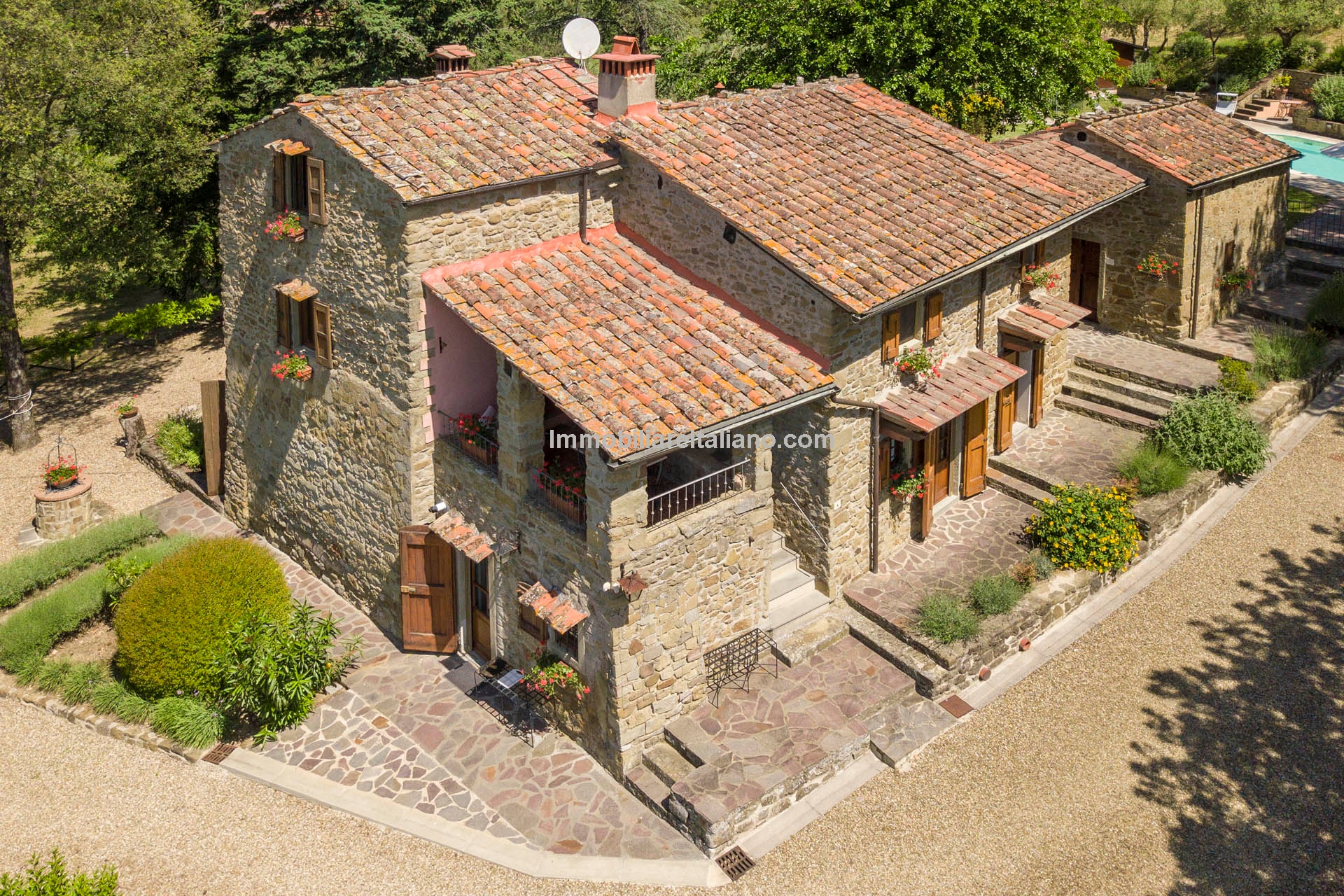 Restored Tuscan Farmhouse